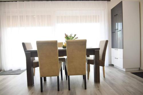 Marco Art Vendeghaz Jakuzzi, Finn-infra Sauna - Oszi Akcio! Mar 2 Ejszakatol Ingyenes Wellness Haszn - Veszprém megye