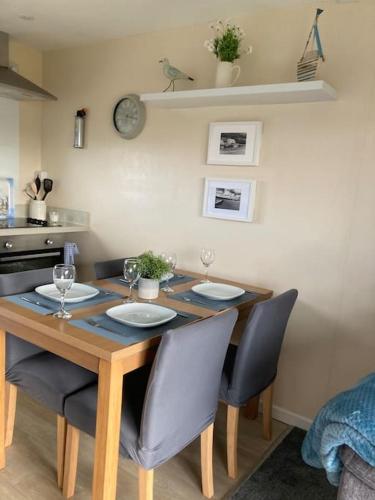 Margaret Ann Chalet - Devon
