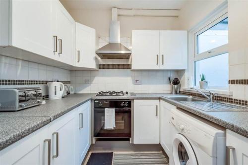 Beautiful 2 Bed House, South Belfast. 7 Minutes City Centre. - Belfast