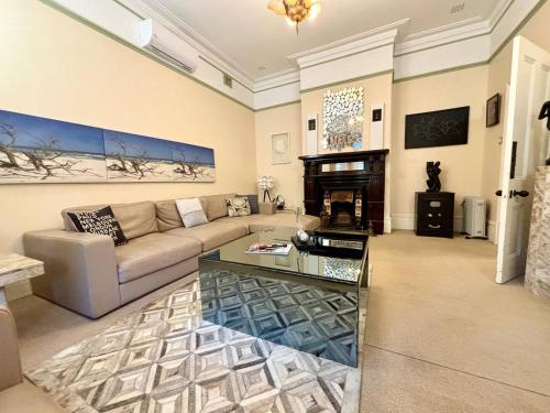 Subiaco Heritage House "Gem"! - Subiaco