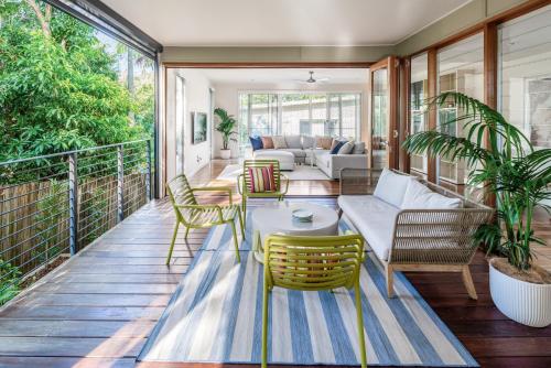 Headlands Hideaway, Moffat Beach Dog Friendly Home - Caloundra