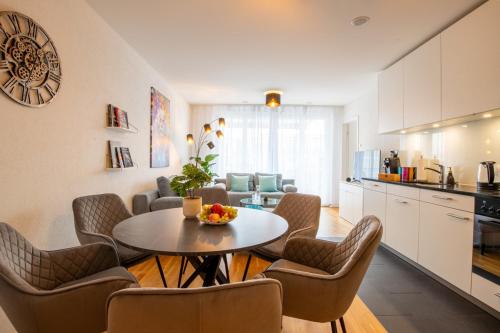 Spacious Apartment Near Messe - Special Einstein I Apartment, Basel, Up To 6 Guests - Basel