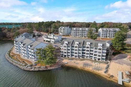 Dells Lake Lookout At Lighthouse Cove Condominiums - Baraboo, WI