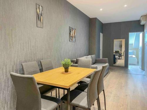 I77 Spacious Modern 3bedroom - Budapest