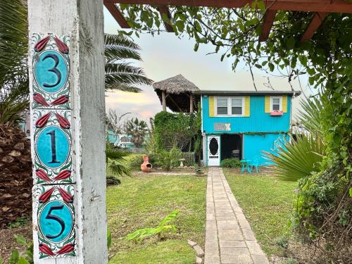 Salty Dog Cottage - Freeport, TX