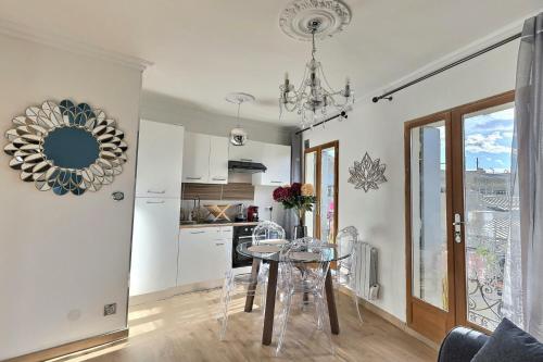 Appartement De Charme Avec Balcon Au Pied Des Commerces - Béziers