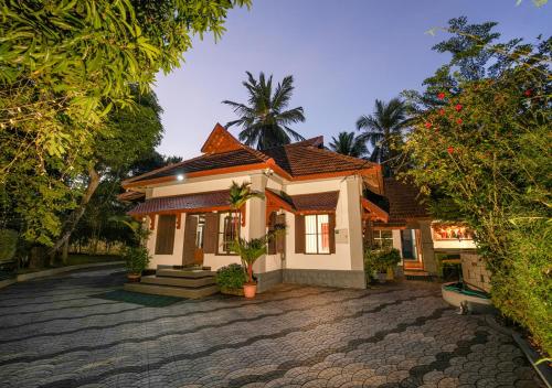 Pop Tavern Private Pool Villa Kovalam By Voye Homes - Kovalam