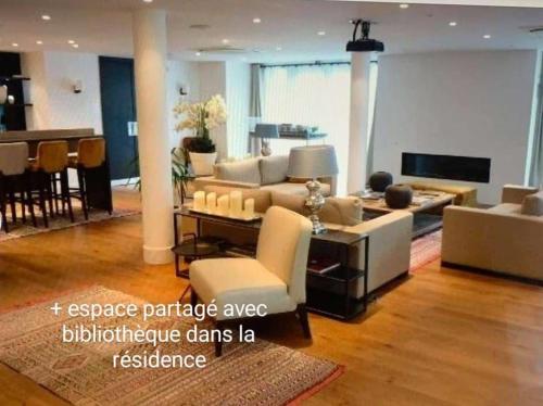 Le Petit Port - Appartement 4 Etoiles - Standing, Vue Lac, Calme, Piscine - Aix-les-Bains