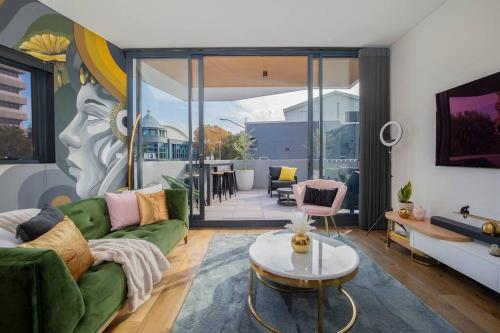 Sky Maiden On King With Private Terrace - Merewether