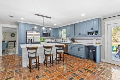 Ranch Home Gem 5br Home Sleeps 12 With Game Room - Biloxi, MS