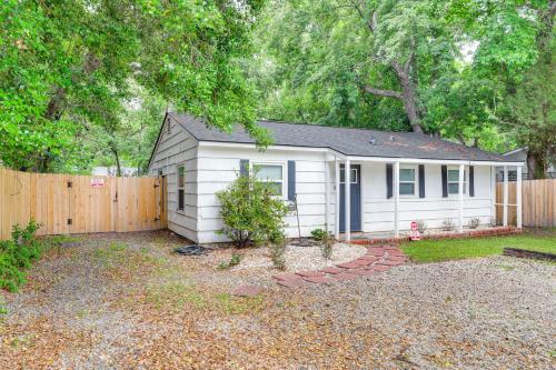 Serene Charleston Home Near Airport: Pets Welcome! - Charleston, SC