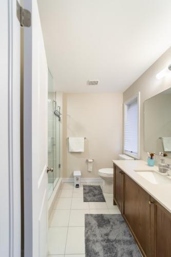 Beautiful New Townhouse In Quiet Neighbourhood - Ajax