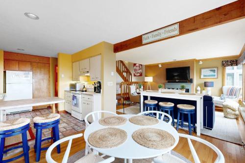 Samoset Condo On Lake Winnipesaukee - Gilford, NH