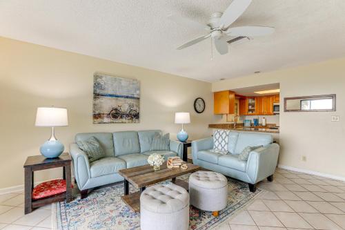 Gulf Views & Pool Access: Bradenton Beach Condo! - Bradenton Beach, FL