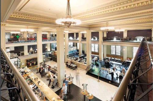 Vaquay Mon Tresor In Melbourne Cbd - Flinders Street Railway Station - Melbourne