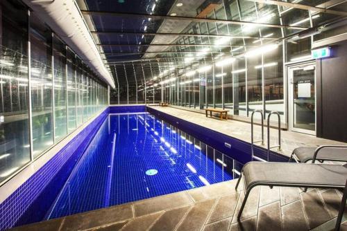 Vaquay Enigma In Southbank - Bayside City