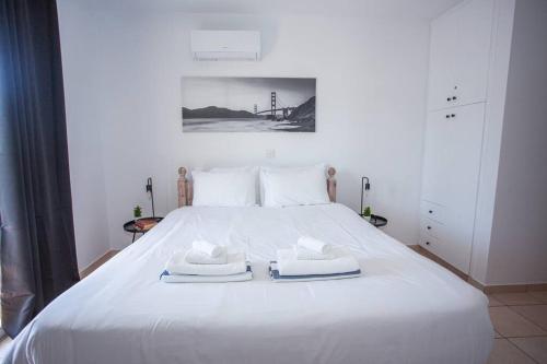 Estea - Olympia's Skyview Townhouse With A Pool - Paphos