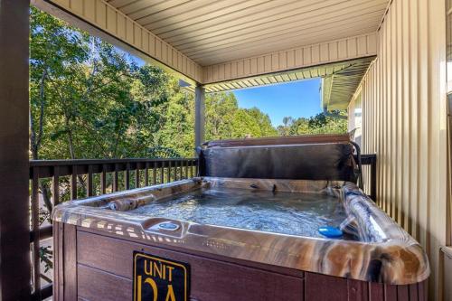 Poplar Point Condo Unit 12a By Eden Crest - Pigeon Forge, TN