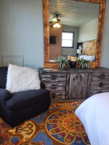 Palm Villa Hostel - Tampa, FL