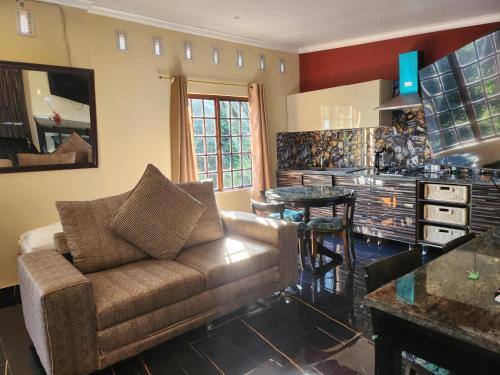 Gem Of Manor Drive - Durban