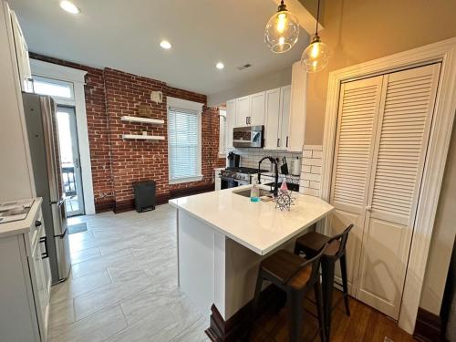 Big Brick 2 Bedroom Apartment In Victorian Village - Dublin, OH