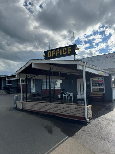 Ace Crown Motel - Medicine Hat