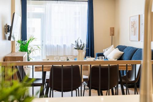 2br Downtown Suite With Balcony - Laval, Canada