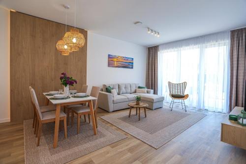 Platan Holiday Apartman With Lakeview - Balatonboglár