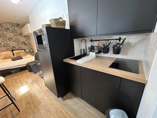 Fully Renovated Studio For 2 - Neuilly-sur-Seine