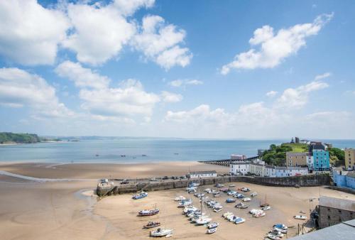 Rooftops - 1 Bedroom Apartment - Tenby - テンビー