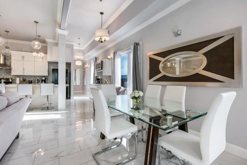 Spacious Condos In Downtown Nola - 메타리