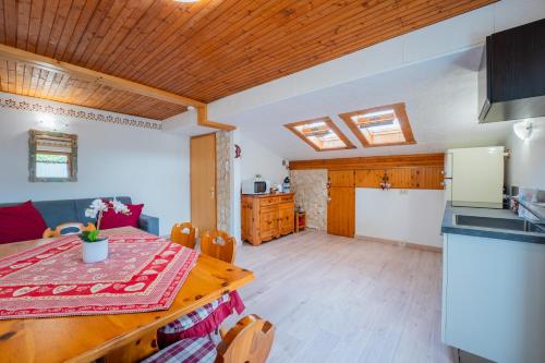 [Asiago Centro] Mansarda Con Balcone E Giardino - Asiago