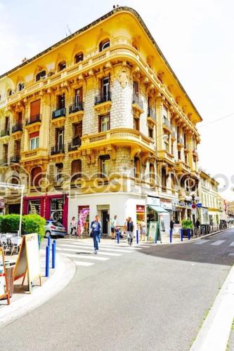 Studio Atypique Central Mais Calme, Quartier Vip, Plage 50m - Nice
