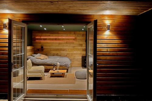 Self Contained Cabin, Firepit, Nr Mod Aztec, M5, M4 - Filton