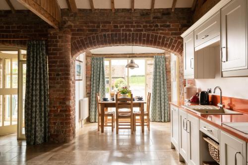 The Roost, Heritage Escapes, Field House Farm - Bridlington