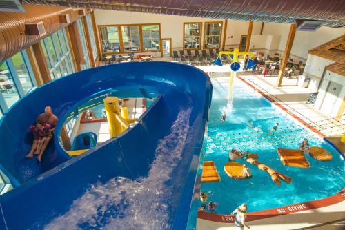 Elkhorn Resort, Spa, and Conference Centre - Wasagaming, Canada ...