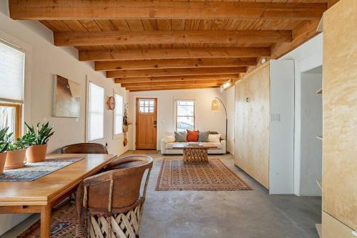 Barrio Retreat - Historic 1900 Studio Adobe Downtown - Tucson, AZ