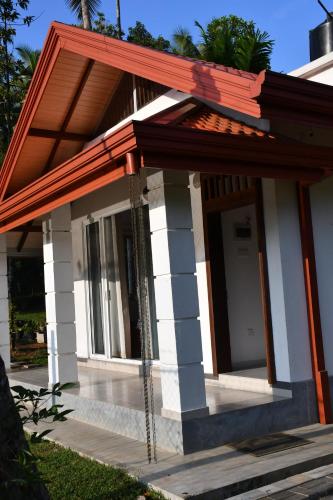11 Best Hotels in Kadawatha, Sri Lanka