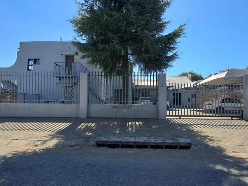 Middelbult Guesthouse By Heybert - Secunda