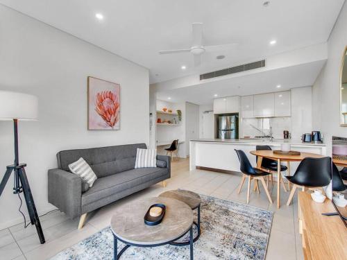 Modern Mountain View Apartment - South Brisbane - Milton, Australia