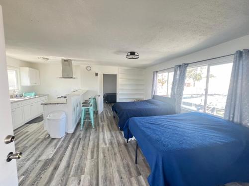 Little Betty’s Hideaway - Torrance, CA