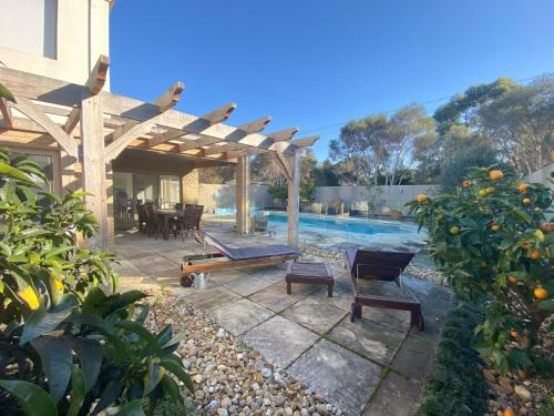 Coastal Villa On Beachcomber! - Inverloch