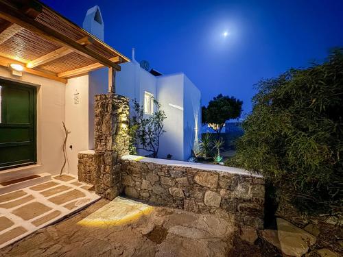 The Mykonos House - Newly Renovated Villa Near Town - Mykonos