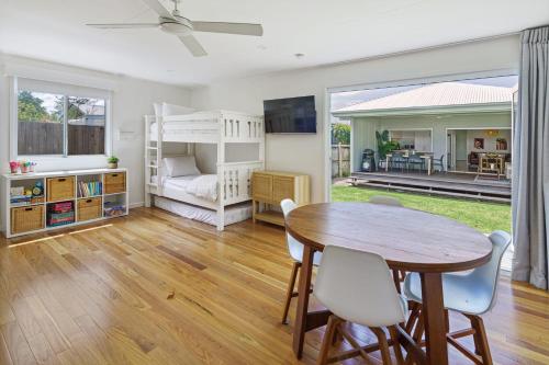 Moffat Beach Entertainer With Kids Retreat & Walk To Beach - Caloundra
