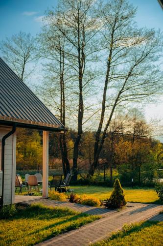 Domki Dolina Roztocza - ズビエジニエツ。 ポーランド 価格とレビュー | Planet of Hotels