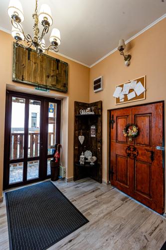 Casa Cu Usi - House Of Doors - Sighișoara