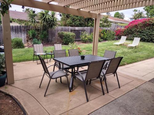Custom Home - Beach Close/convenient To Everything - Carlsbad, CA