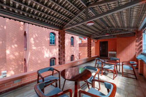 Chongqing Kai Pu Courtyard A Century Of Western-style Building Charm High-end Mansion Nanbin Road Ch - Chongqing