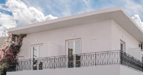 Sea Sailing Apartments - Corfu