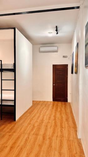 Puy-an, A Nomad Hostel - Moalboal